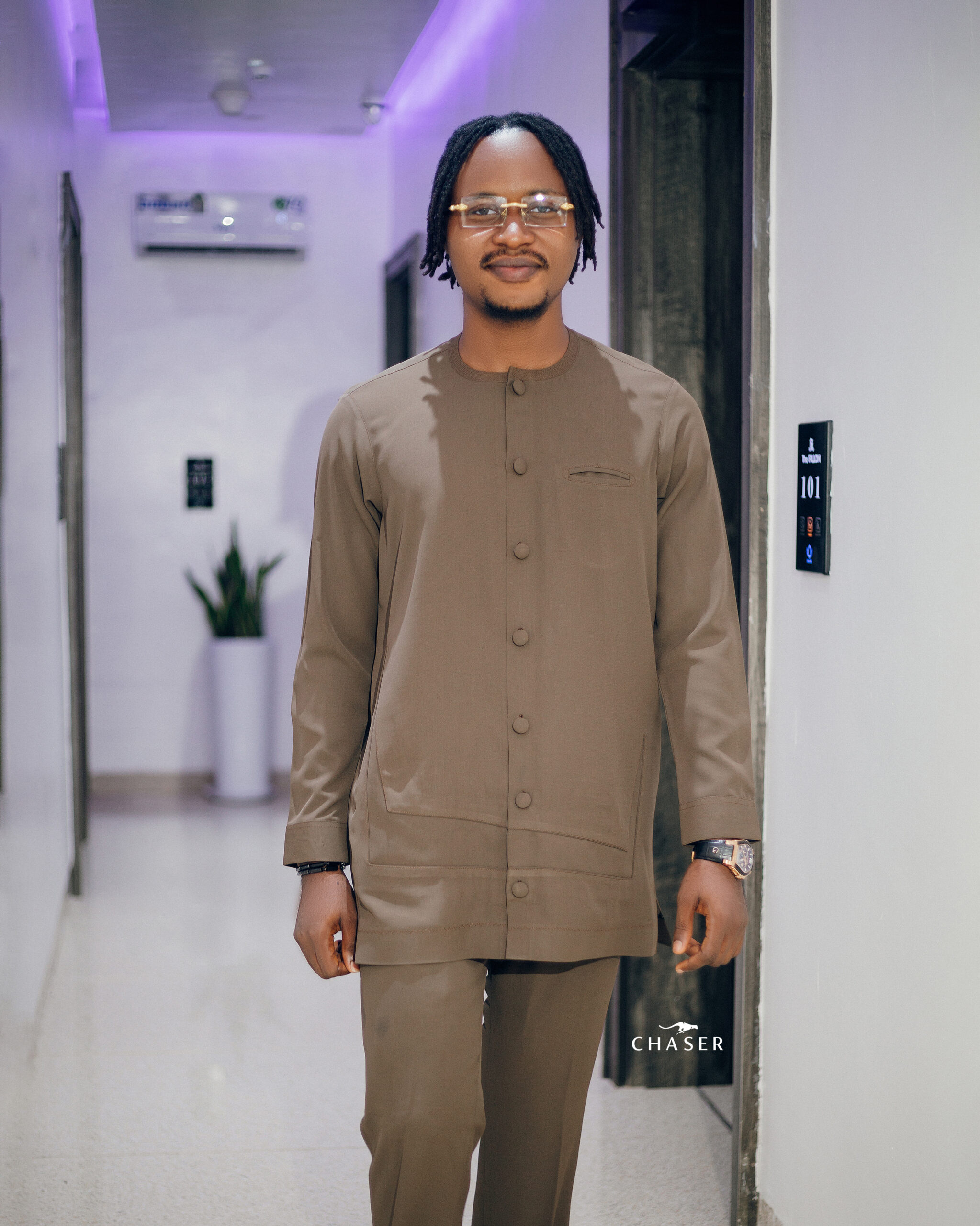 Brown Essence – Chaser Fashion